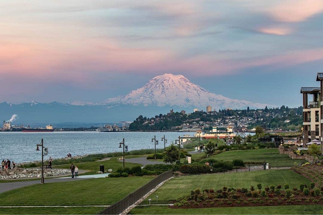 Electric Bike Tour Point Ruston | Wheel Fun Rentals